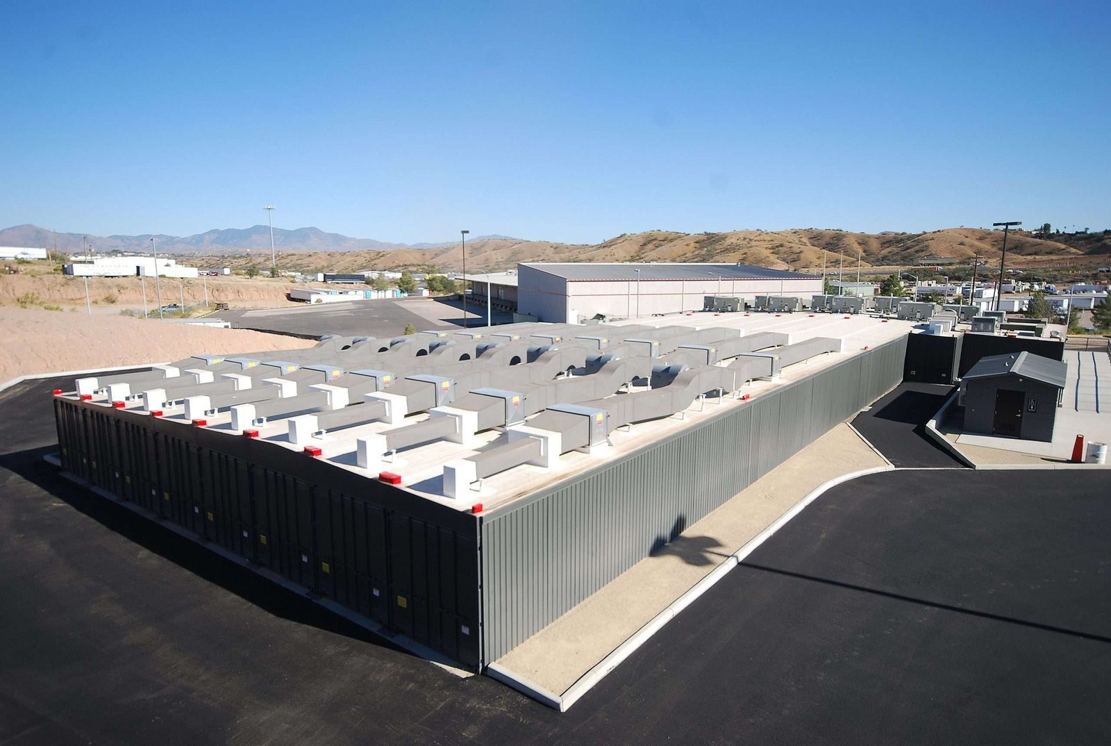 Shooting Range, Container Shooting Range, and Retrieval System